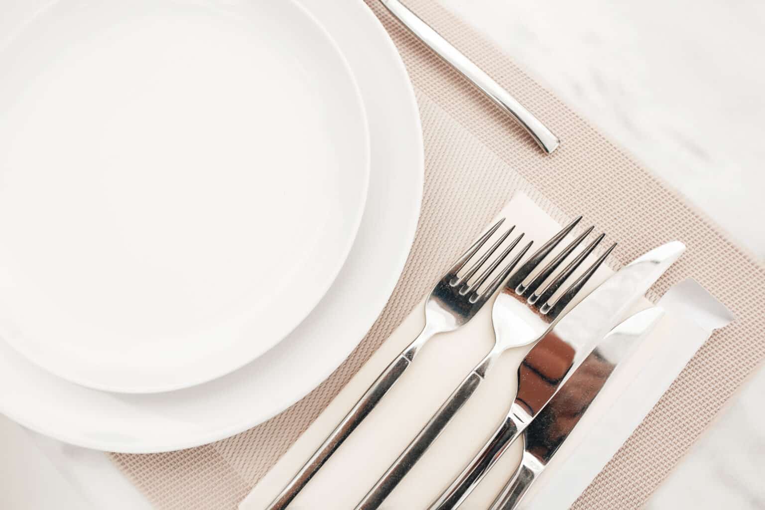 How Much Cutlery You Need (For Every Family Size & Scenario) – My ...